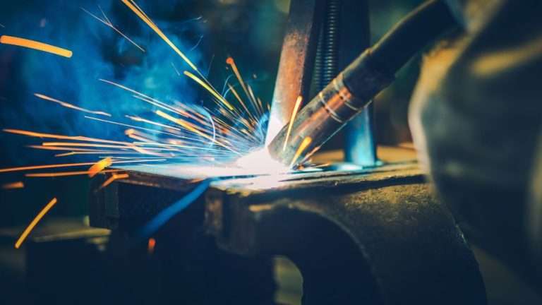 What is a MIG Welder & How Does It Work – A Beginners Guide